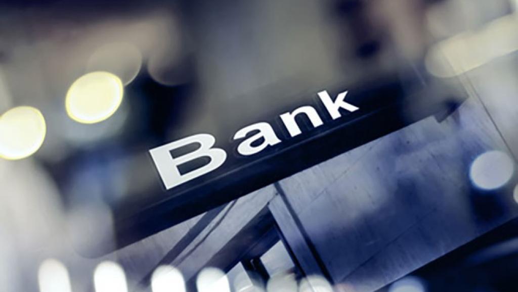 RDC : les banques commerciales rivalisent dans la digitalisation | DeskEco